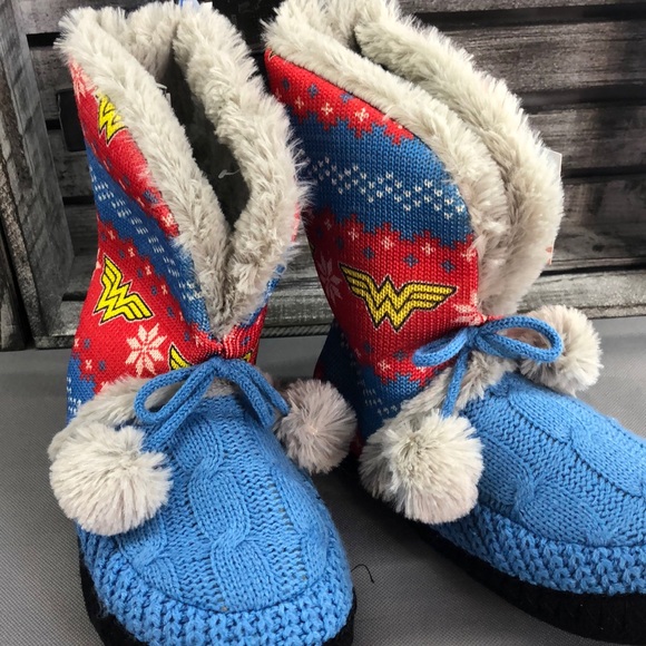 DC Comics | Shoes | Sale Wonder Woman Slippers | Poshmark